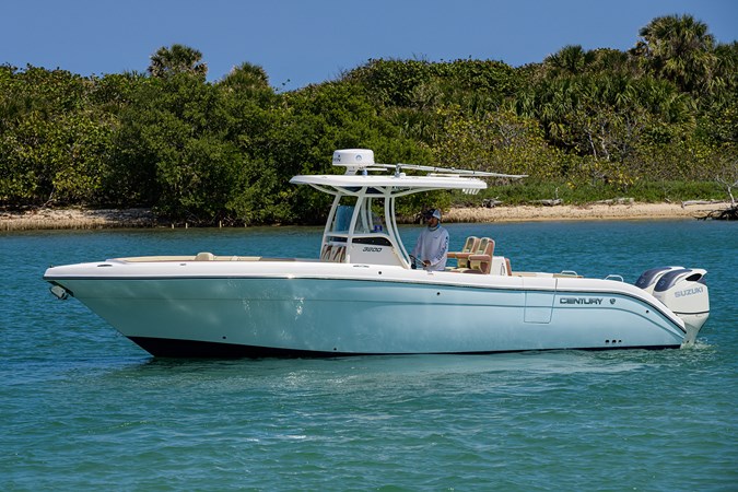 Work Less Play More Boat CENTURY BOATS 32' 2019 | YATCO