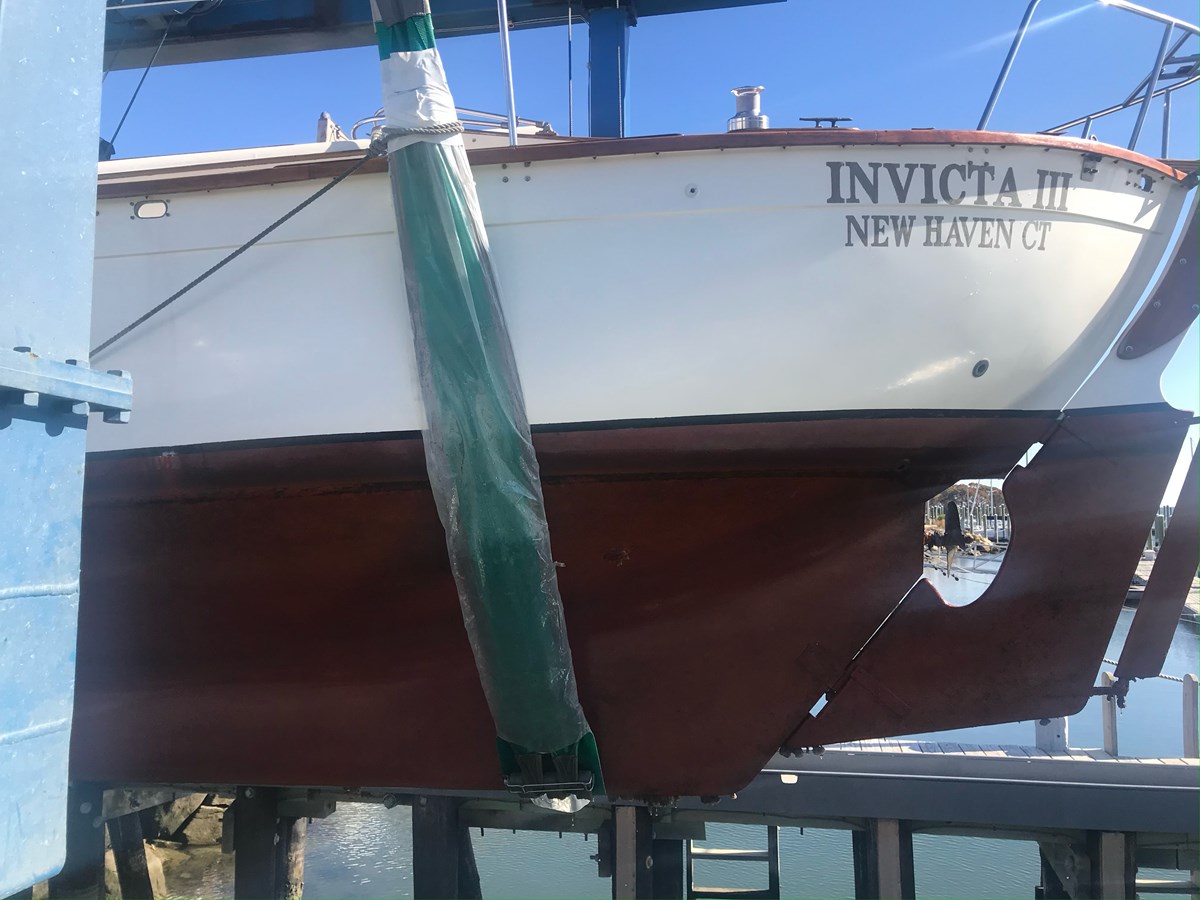 Invicta Cruising Sailboat SOUTHERN CROSS 31' 1976 | YATCO