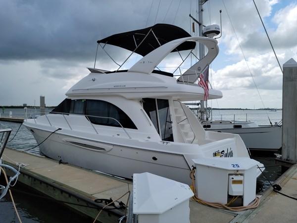 THE SYLVIA Motor Yacht MERIDIAN 38' 2003 | YATCO
