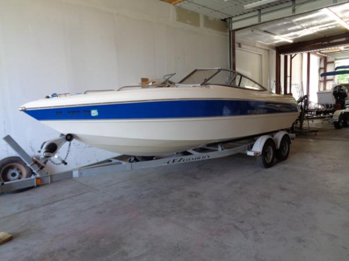 220LX Boat STINGRAY 24' 5" 2007 | YATCO