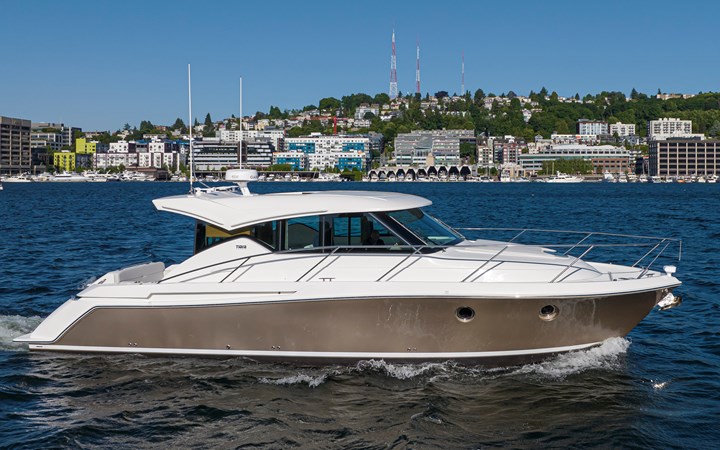 39 Coupe Motor Yacht TIARA 40' 10" 2023 | YATCO