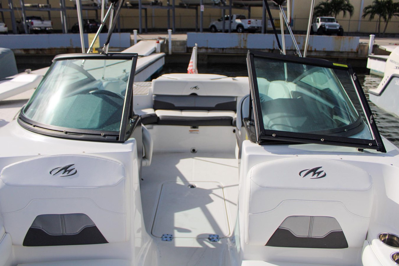 22' MONTEREY 224FS 2018 Boat MONTEREY 22' 2018 | YATCO
