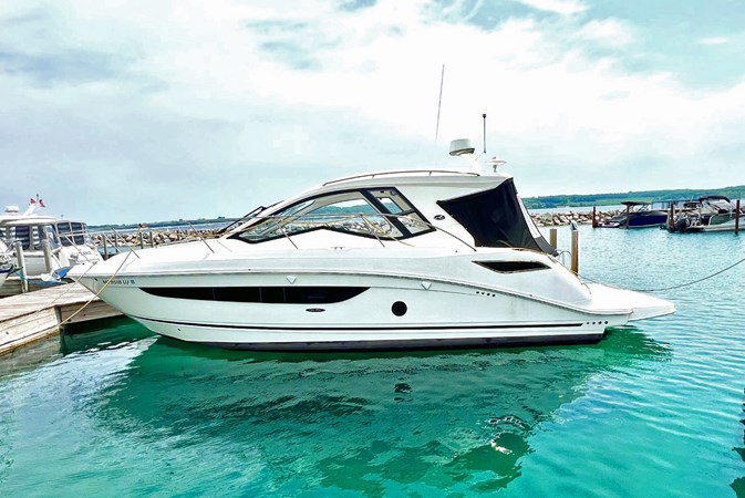 Get Away H2O Cruising Yacht SEA RAY 35' 2019 | YATCO