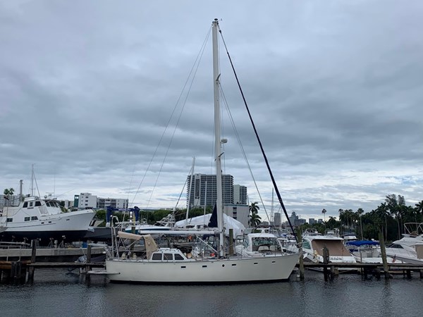 PAN OCEANIC 43 Cruising Sailboat PAN OCEANIC MARINE 42' 11" 1986 | YATCO