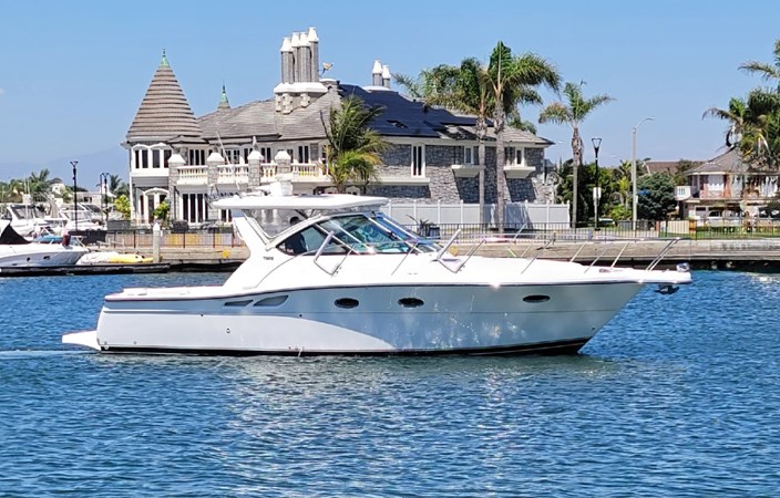 2004 TIARA Yacht for Sale | 32' Cruising Yacht California 366603 | YATCO