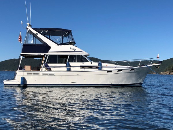 EVENT HORIZON Motor Yacht BAYLINER 38' 1988 | YATCO