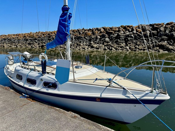 1973 Tanzer 22 Sloop Cruising or Racing Sailboat TANZER YACHTS 24' 1973 ...