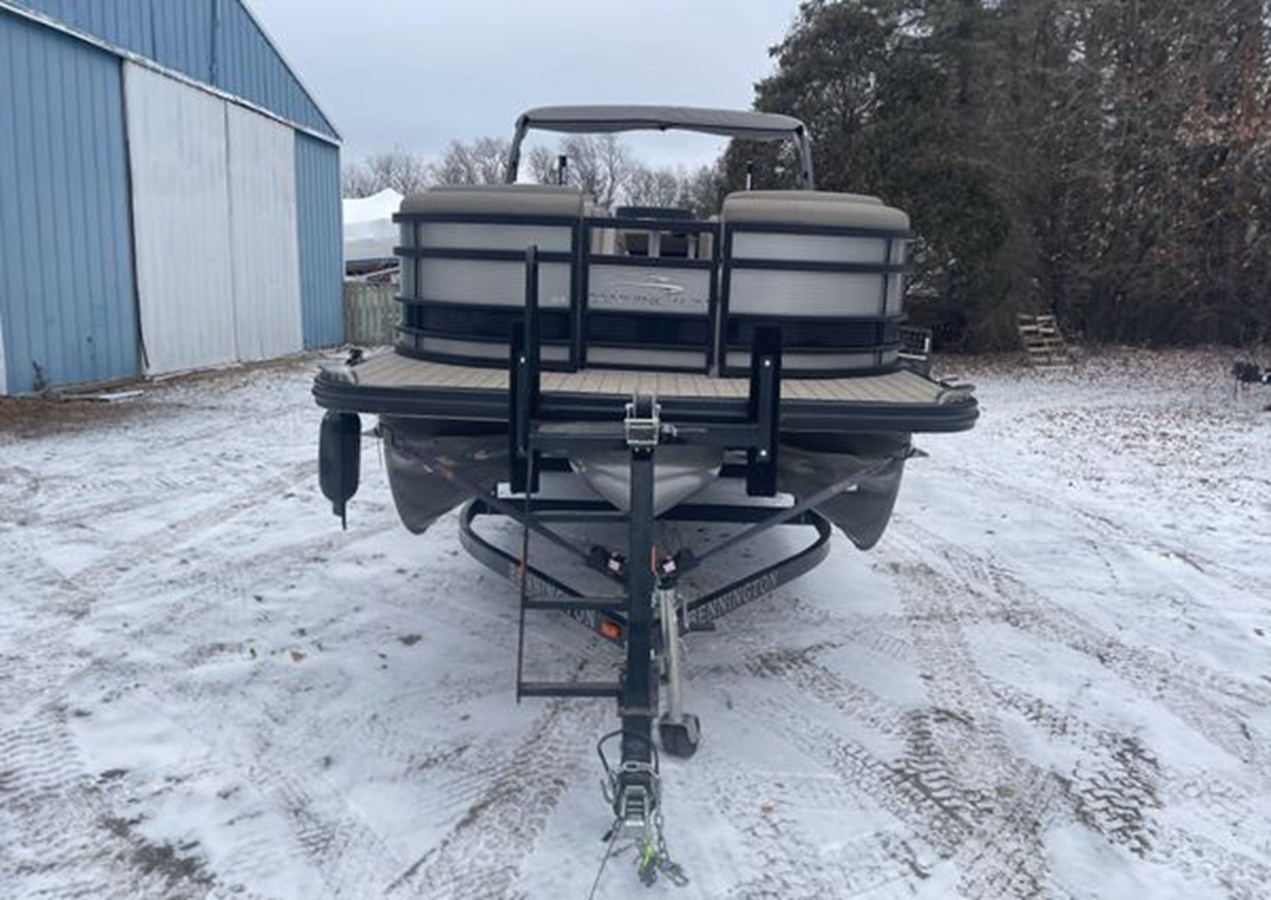 2019 8.23m BENNINGTON R25 for Sale | Used BENNINGTON R25 Yacht for Sale ...