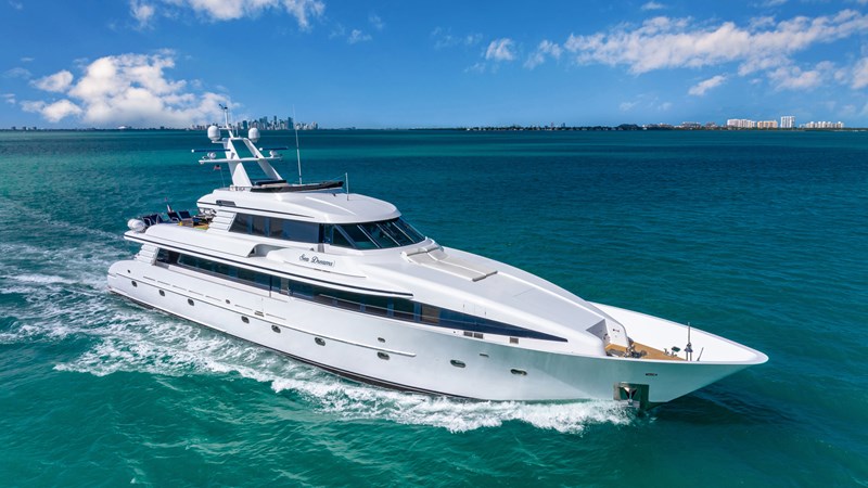 SEA DREAMS Motor Yacht NORTH COAST YACHTS 132' 1995 | YATCO