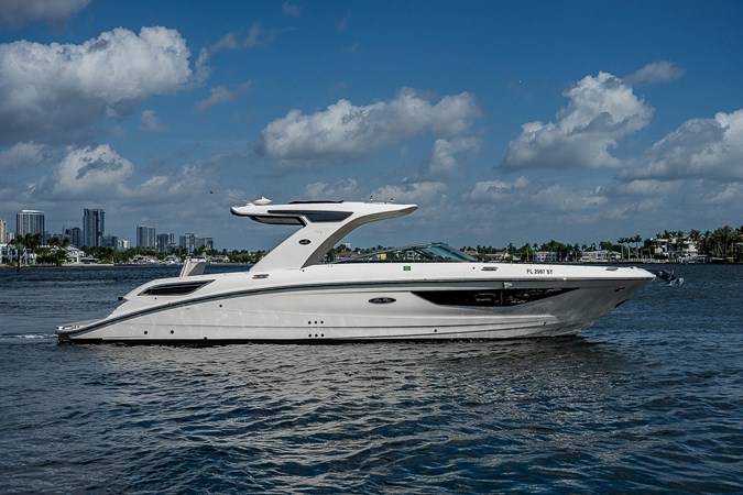 2020 Sea Ray SLX 350 Boat SEA RAY 35' 2020 | YATCO
