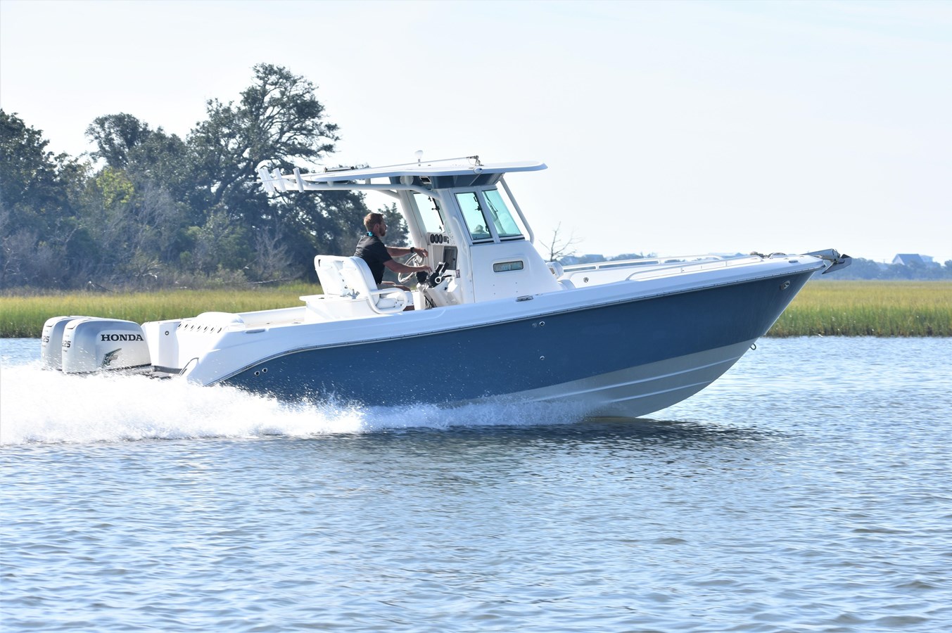 2007 Everglades 260 CC Boat EVERGLADES 27' 2007 | YATCO