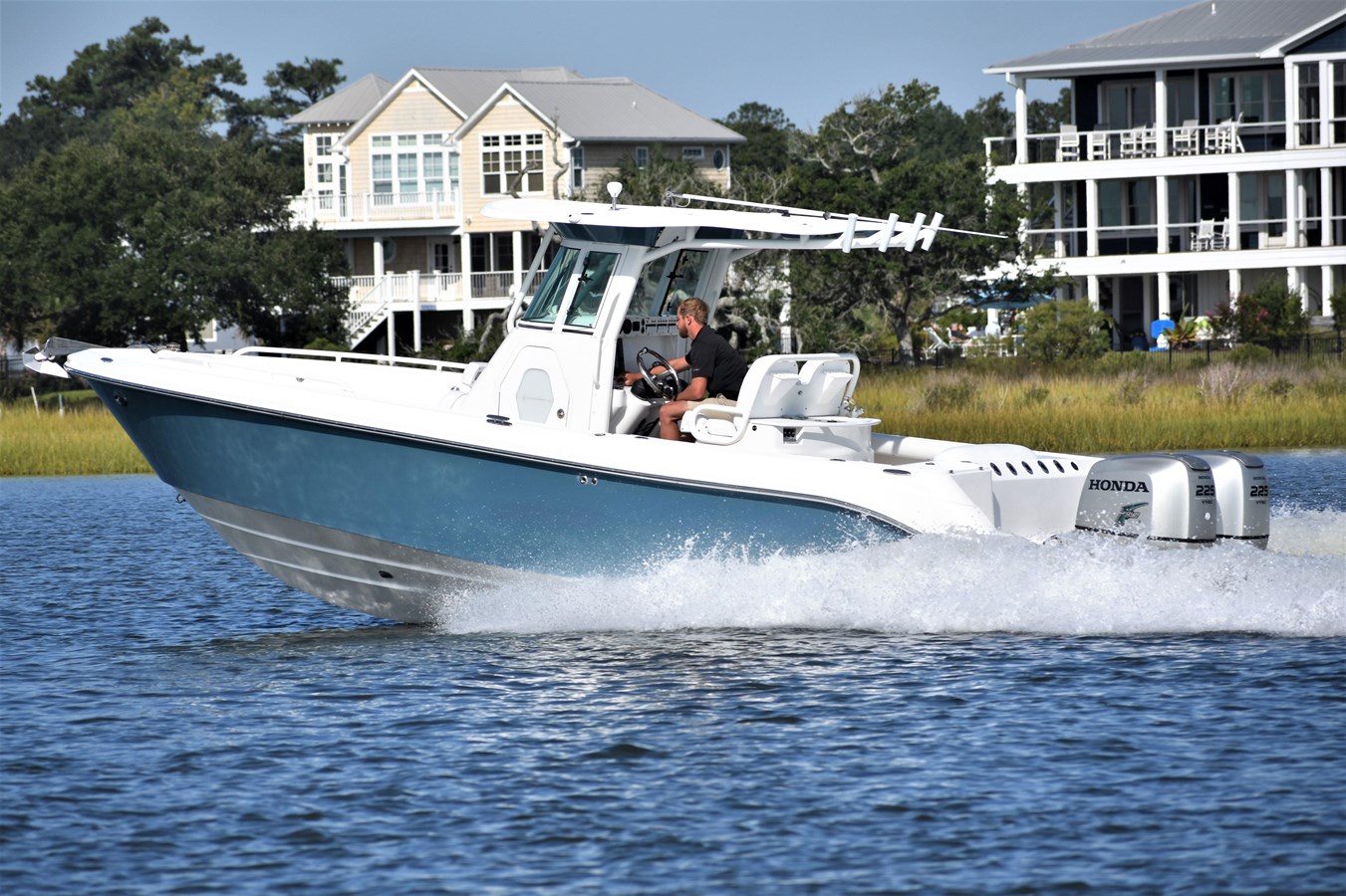 2007 Everglades 260 CC Boat EVERGLADES 27' 2007 | YATCO