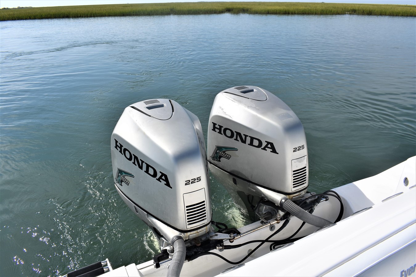 2007 Everglades 260 CC Boat EVERGLADES 27' 2007 | YATCO
