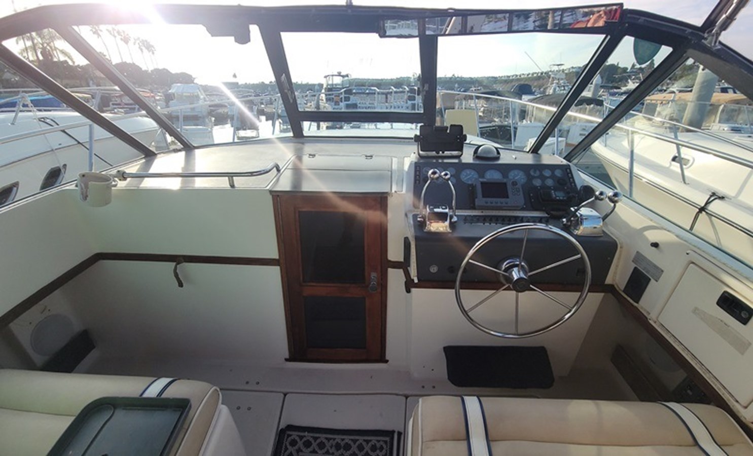 Don't Rush Cruising Yacht TIARA 33' 1989 | YATCO