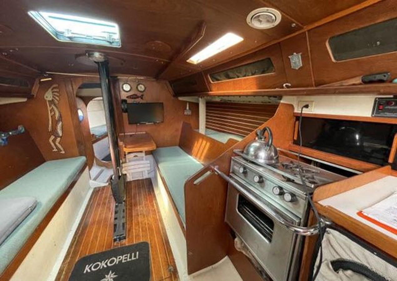 Kokopelli Cruising or Racing Sailboat SANTA CRUZ 40' 1984 | YATCO