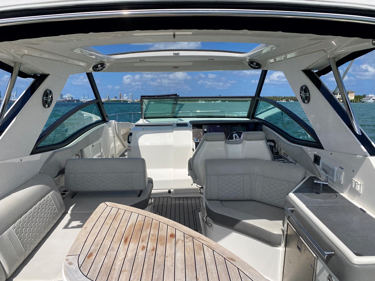 2021 SEA RAY Yacht for Sale | 32' Boat Florida 411552 | YATCO