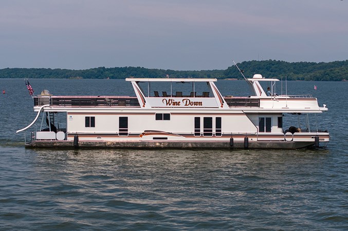WINE DOWN Boat SHARPE HOUSEBOATS 83' 2006 | YATCO