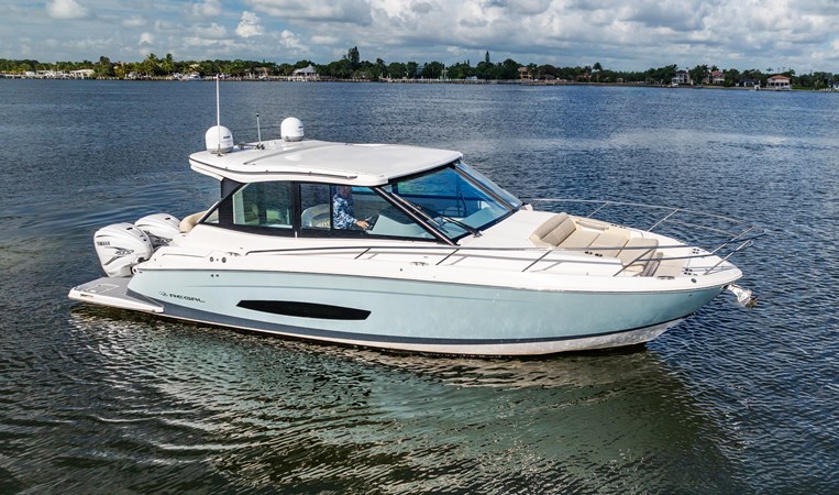 LITTLE STAR Motor Yacht REGAL 36' 10" 2022 | YATCO