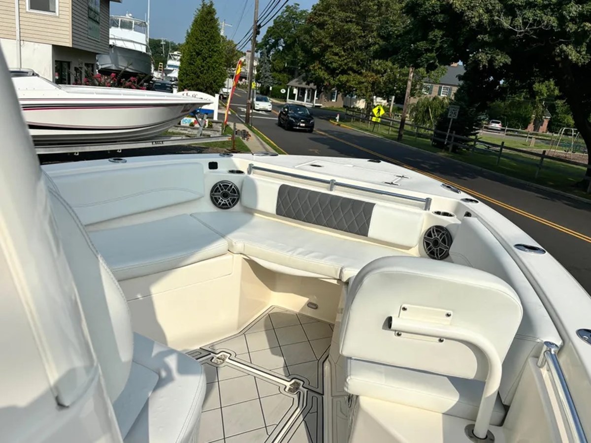 Cobia 240 Center Console Sport Fisherman COBIA 23' 7" 2023 | YATCO