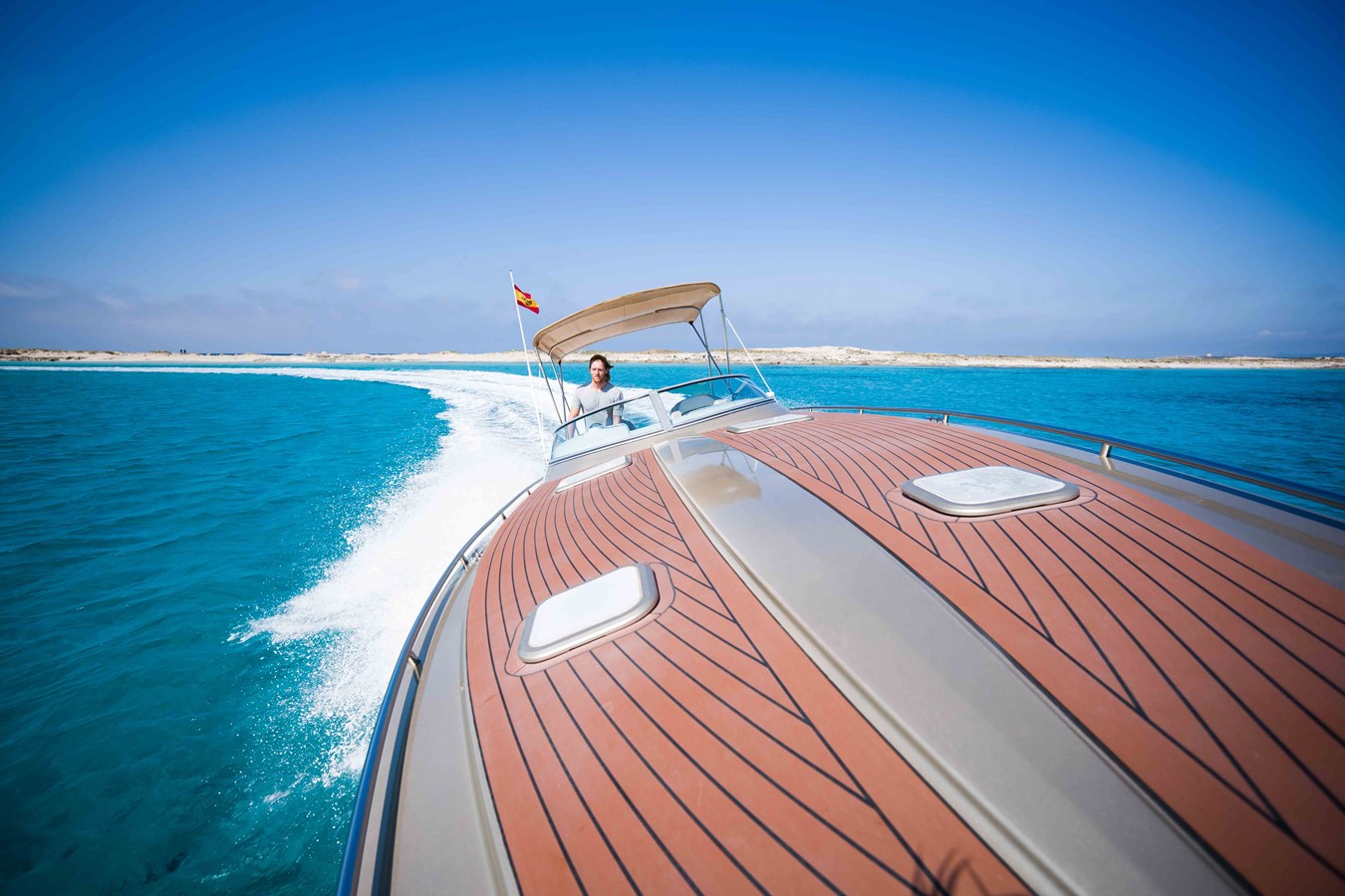 FORMULA 382 FASTECH | Superyacht Sales and Charter