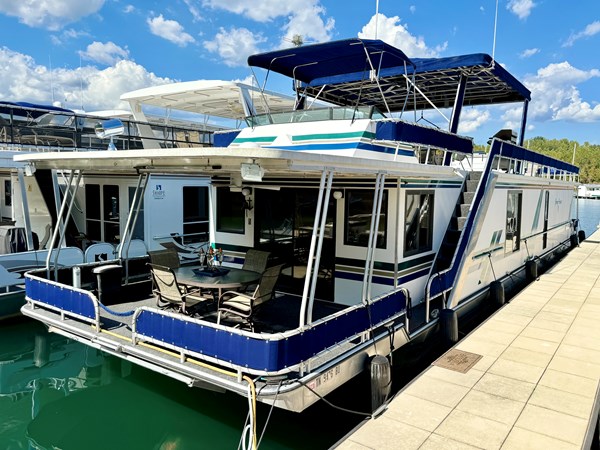 George Frances Boat LAKEVIEW YACHTS 75' 1995 | YATCO