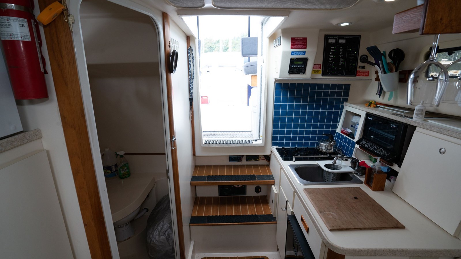 1998 MAINSHIP Yacht for Sale | 30' Trawler Yacht Washington 415289 | YATCO