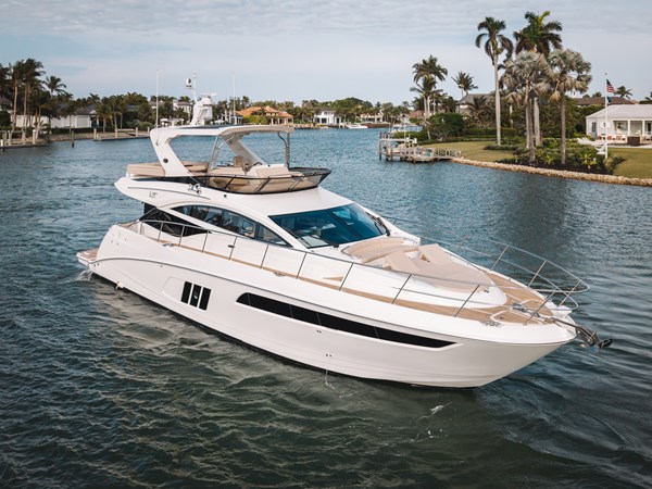 2016 59' SEA RAY in Naples Florida United States (417961) | YachtsBlue
