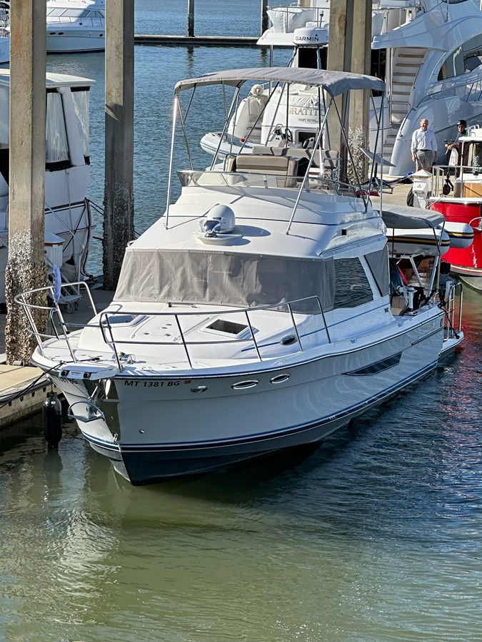 Checkered Past Cruiser CUTWATER 32' 2024 | YATCO