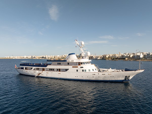 PALOMA Motor Yacht ISHIKAWAJIMA HARIMA HEAVY INDUSTRIES 197' 9" 1965 ...