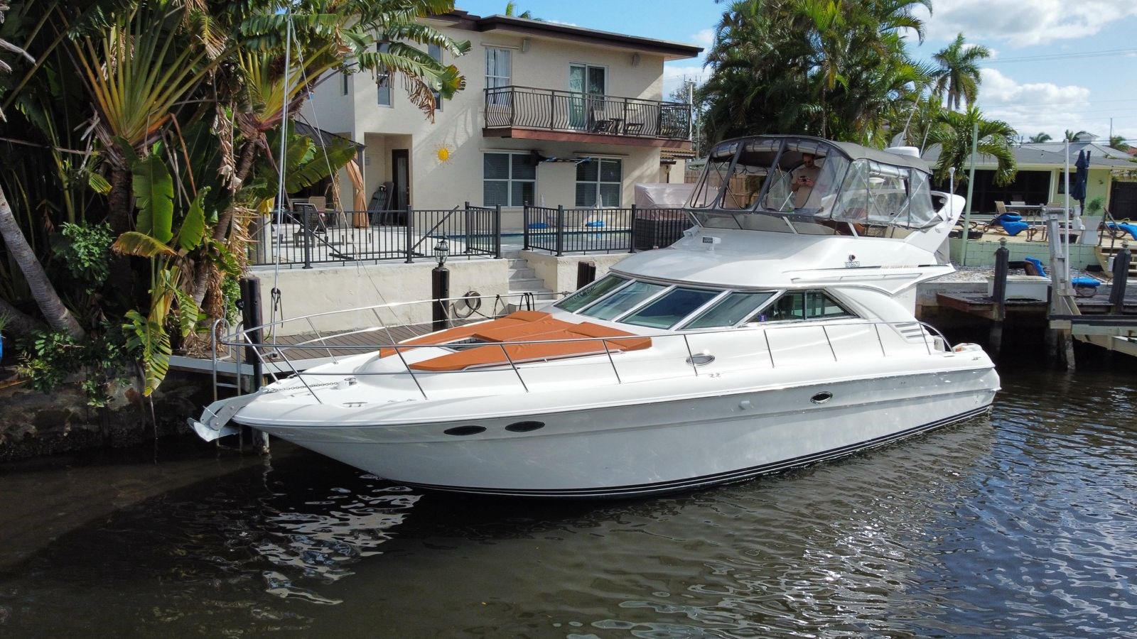 - Yacht for Sale | 40' 1" SEA RAY