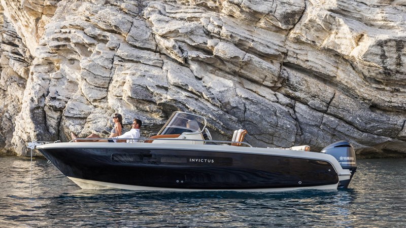 2021 INVICTUS Yacht for Sale | 22' 11" Motor Yacht Spain 444100 | YATCO