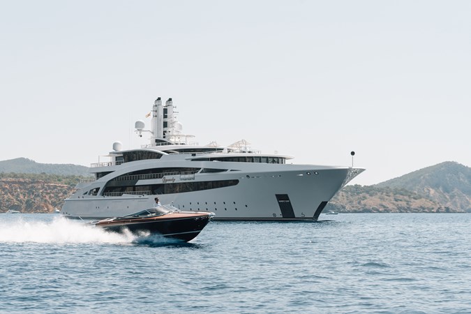 2015 KUSCH YACHTS Yacht for Sale | 330' 9" Motor Yacht Guadeloupe 447295 | YATCO