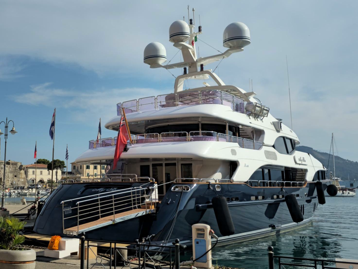 2010 BENETTI YACHTS Yacht for Sale | 145' Motor Yacht Italy 455852 | YATCO